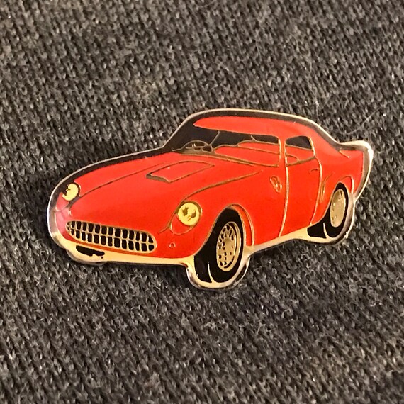 Classic enameled red Ferrari 250 GTO car lapel pin - Gem