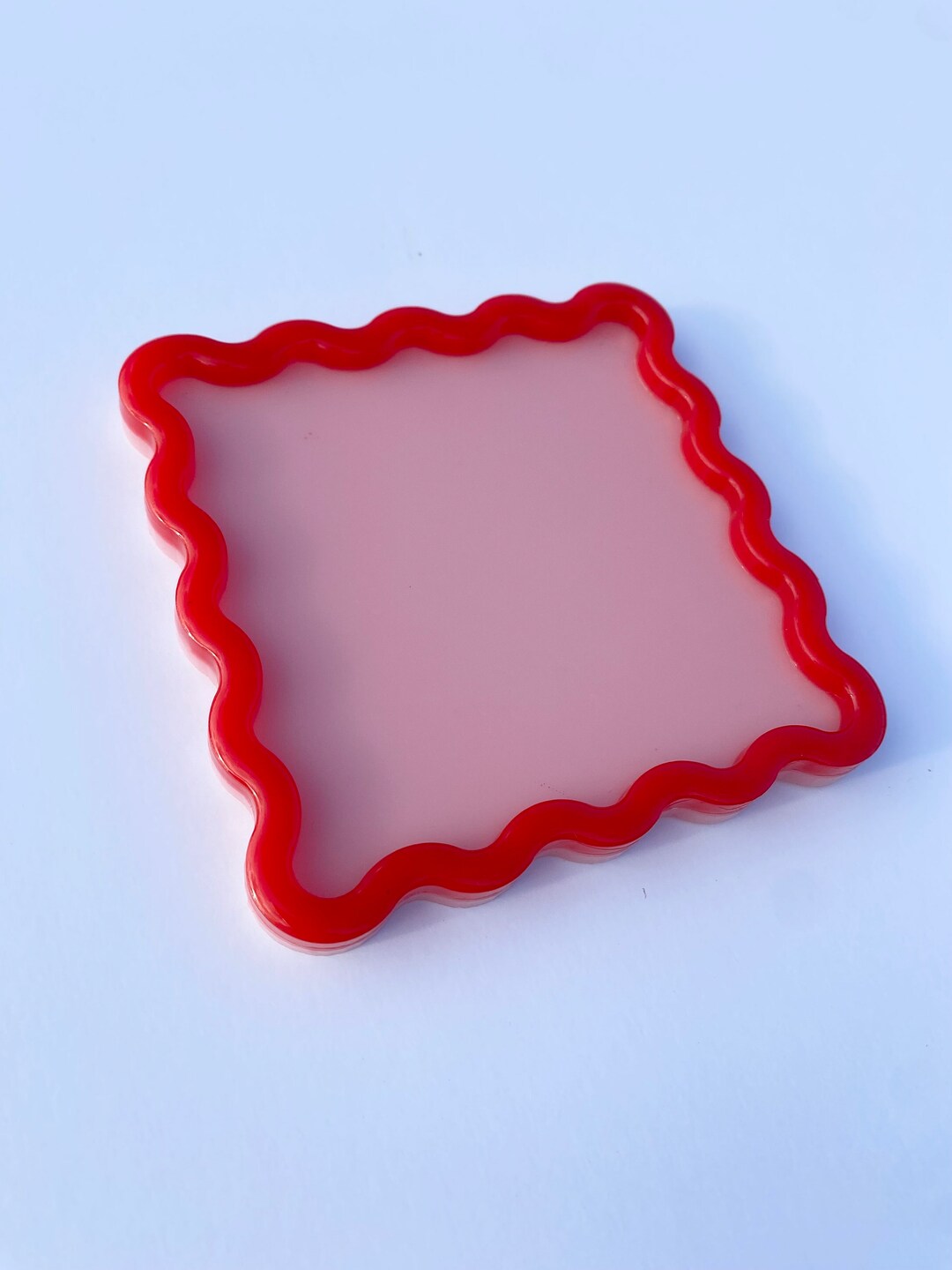 Pink and Red Wiggle Squiggle Wavy Square Resin Trinket - Etsy