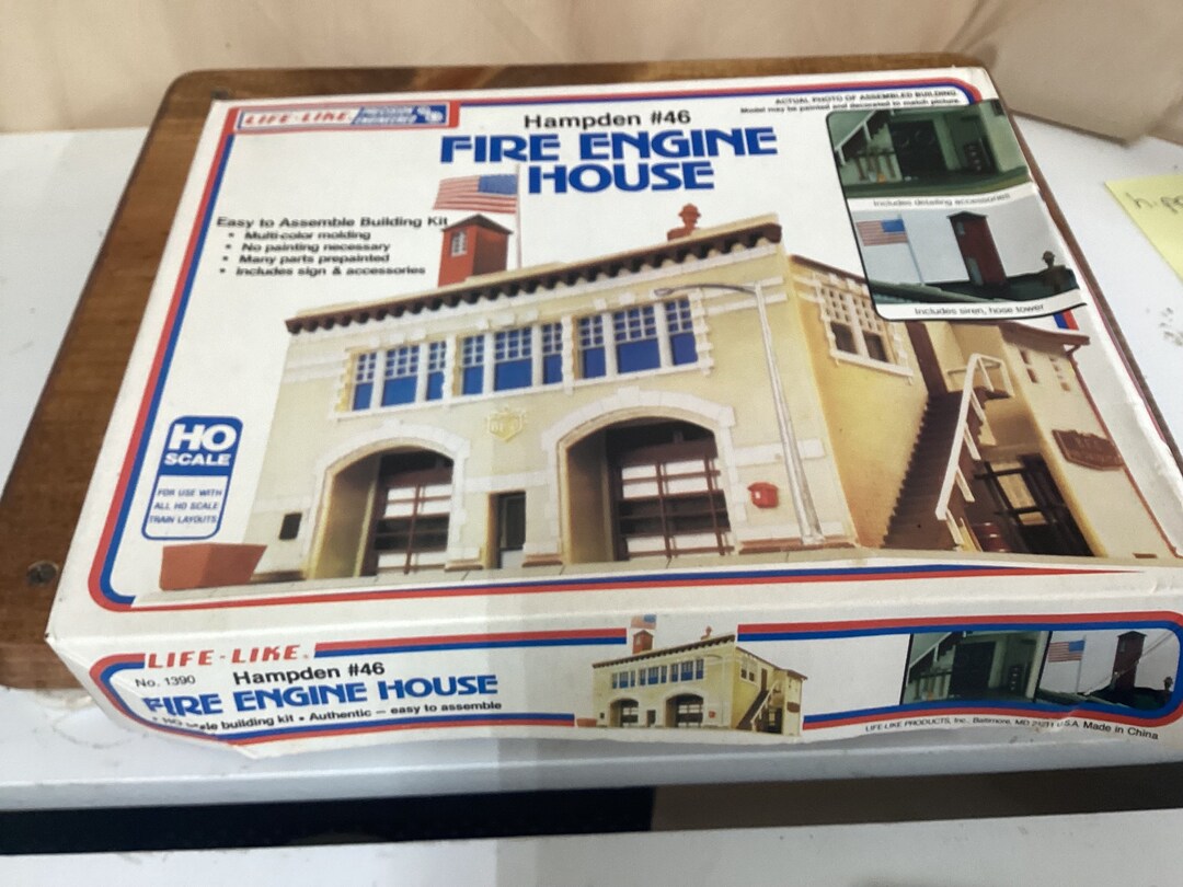 Vintage HO Scale Building Kit - Etsy