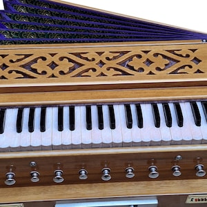 Harmonium Folding, 3.5 Octaves, 9 Stops , Double Reeds, 7 Fold Bellow ...