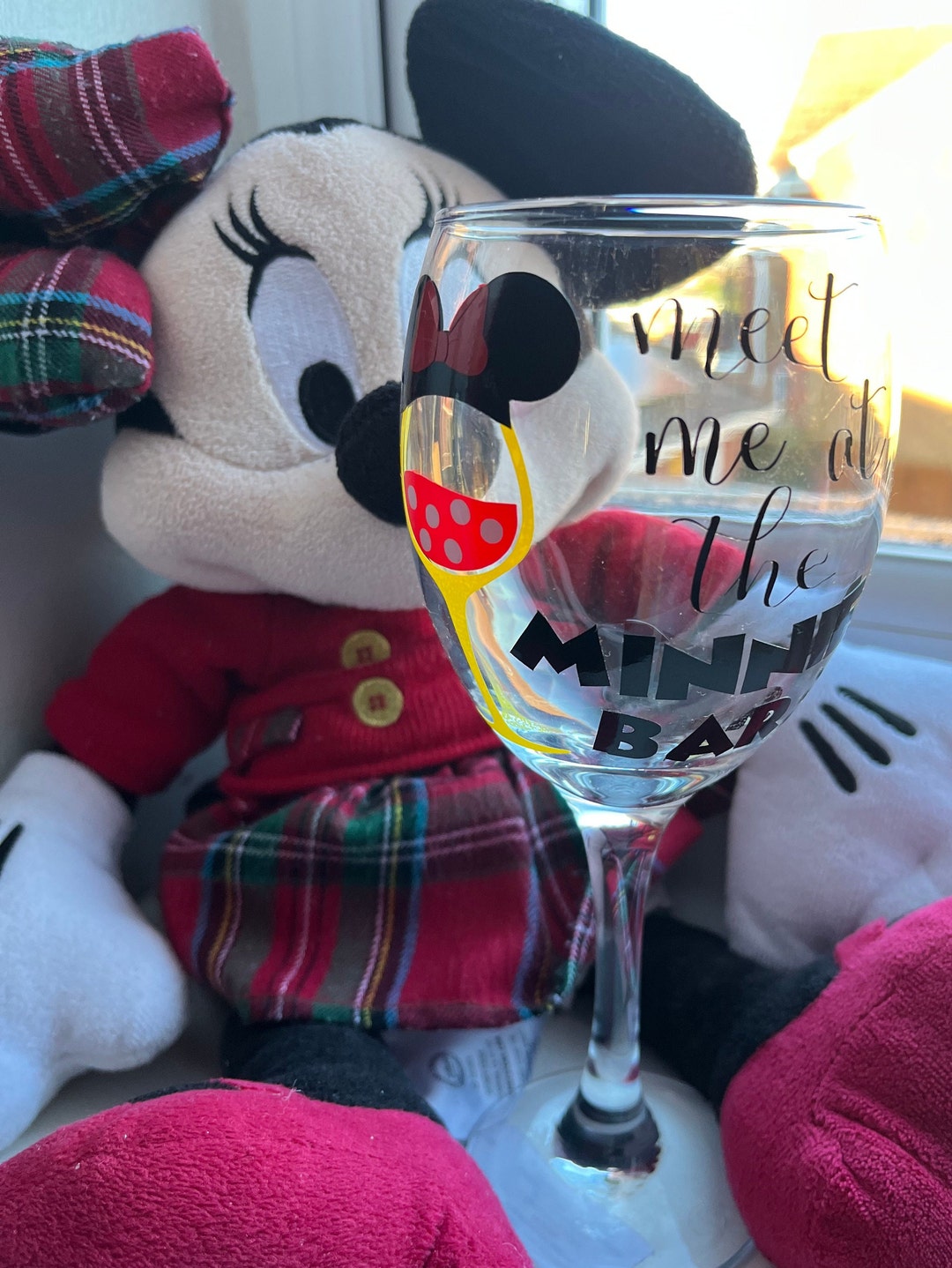 Disney Inspired Minnie Mouse Wine Glass - Etsy