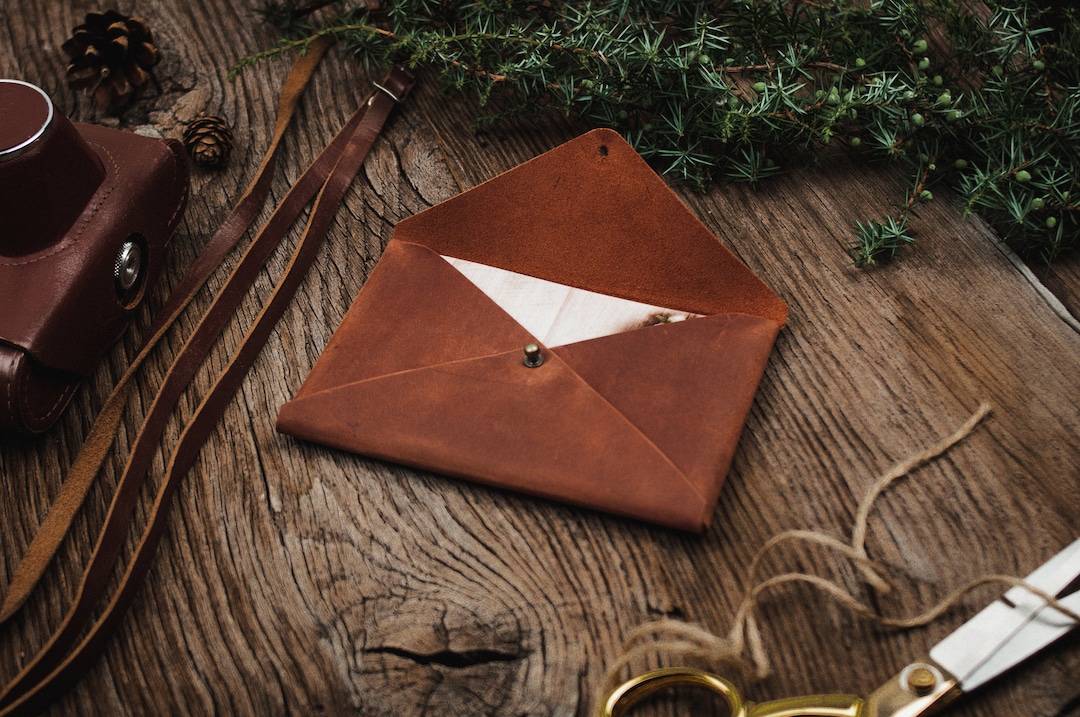 Personalized Leather Envelope With Engraving | Leather Photo Envelope ...