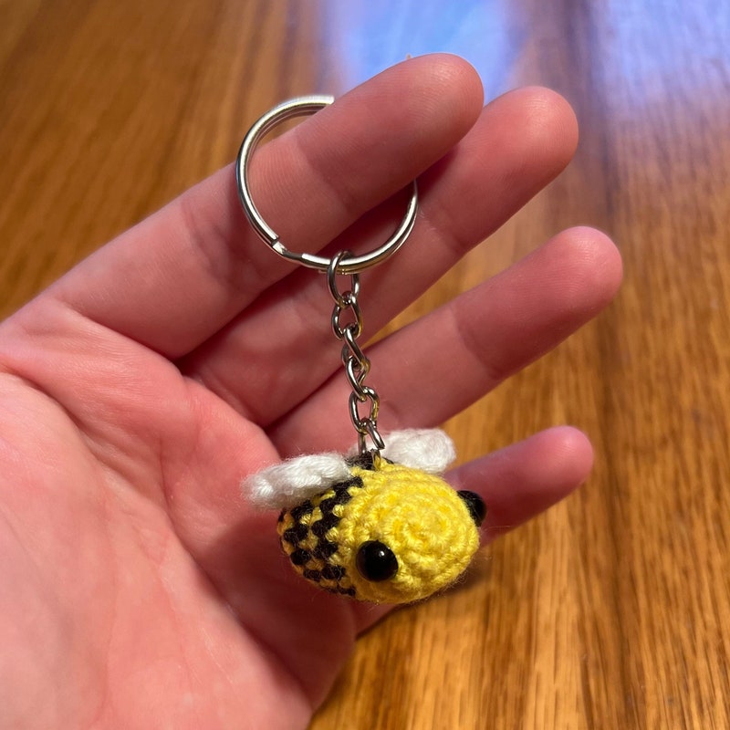 Crochet Bee Keychain - Etsy