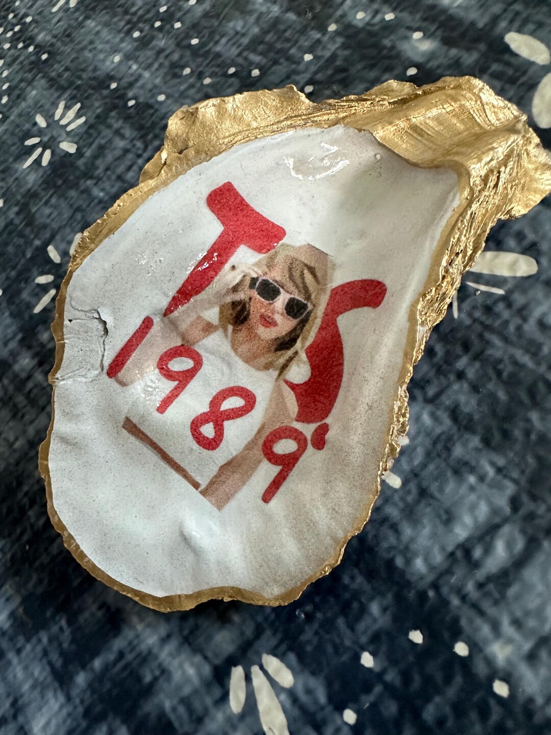 Taylor Swift Oyster Shell Ring Dish: Gold Leaf Swiftie Decor - Etsy