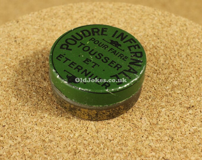 1930s-1950s BEEPEE Sneeze Powder Box / Made in England / Gag Gift ...