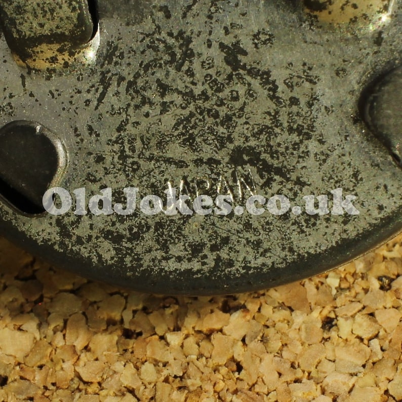 Japanese Wind-up Shock Hand Buzzer joy Buzzer Vintage Joke Shop Novelty ...