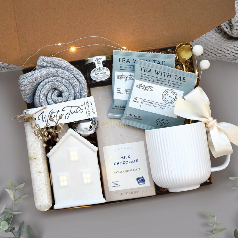 Winter Gift Basket - 60+ Gift Ideas for 2025