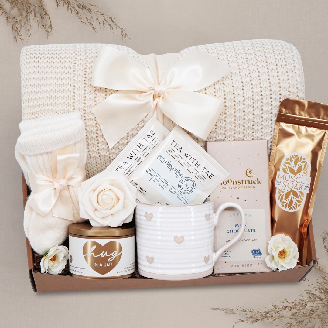 Classy Gift Box for Women, Cozy Gift Box With Blanket, Spa Gift Basket ...
