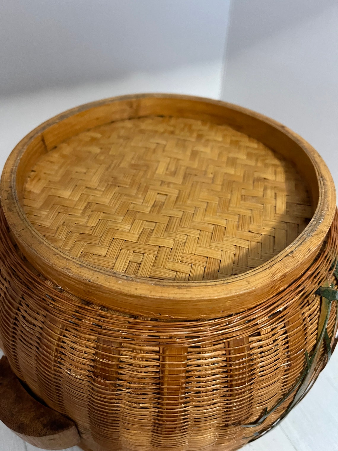 Vintage Wicker and Enamel Ice Bucket With Bamboo Bird - Etsy