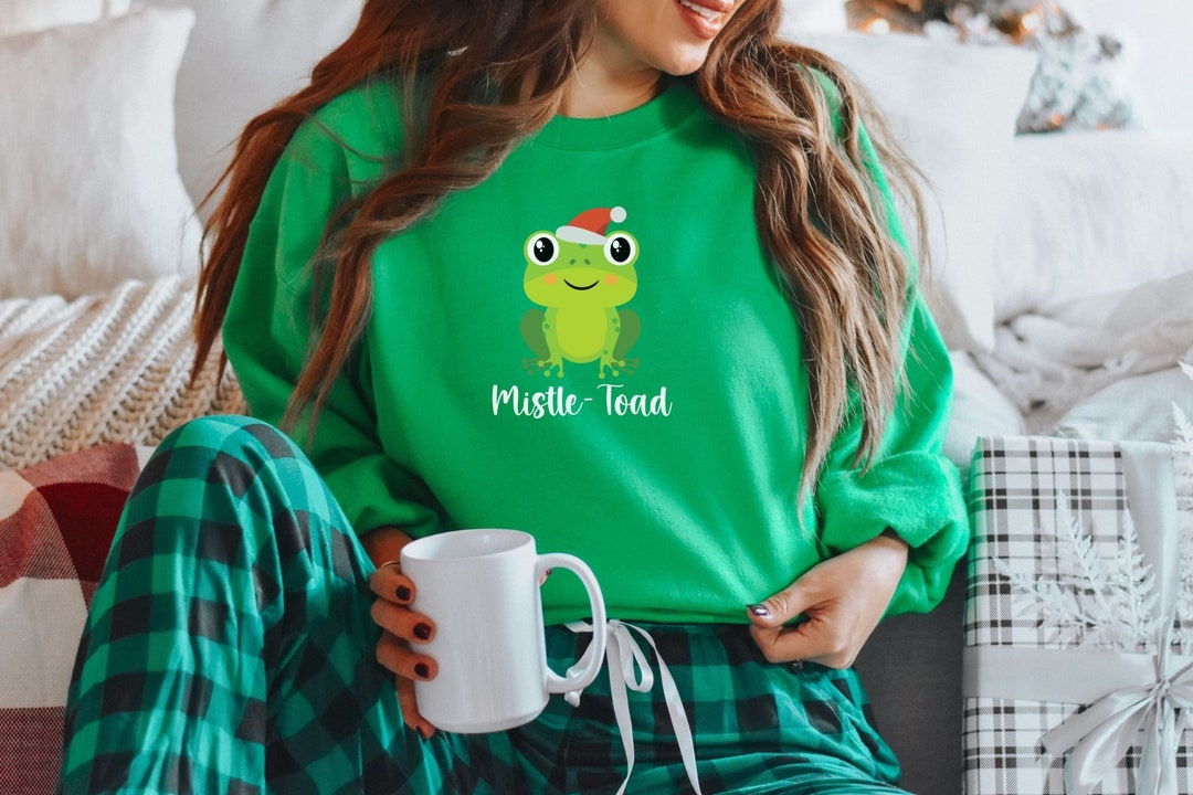 Frog Christmas Sweatshirt Funny Froggy Crewneck Mistletoad Hoodie Punny ...