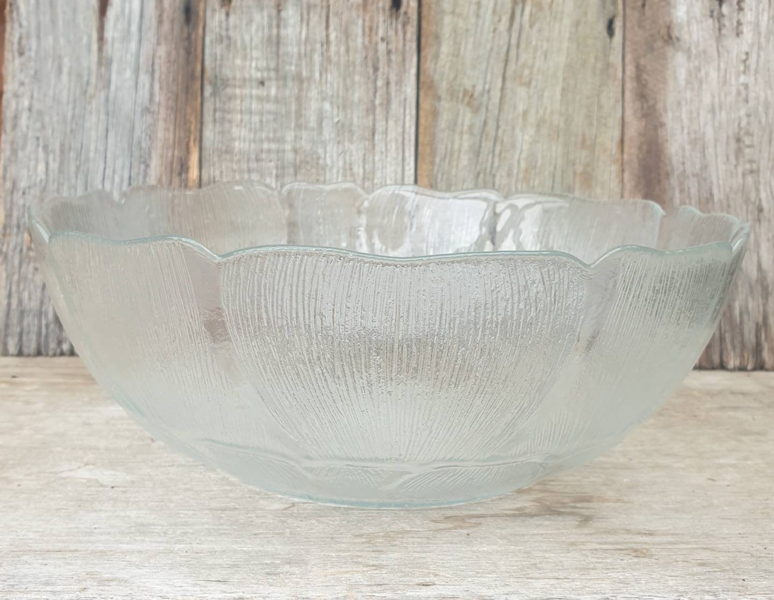 Large Vintage Fleur Pattern Mixing Bowl / Salad Bowl / Dessert Bowl ...