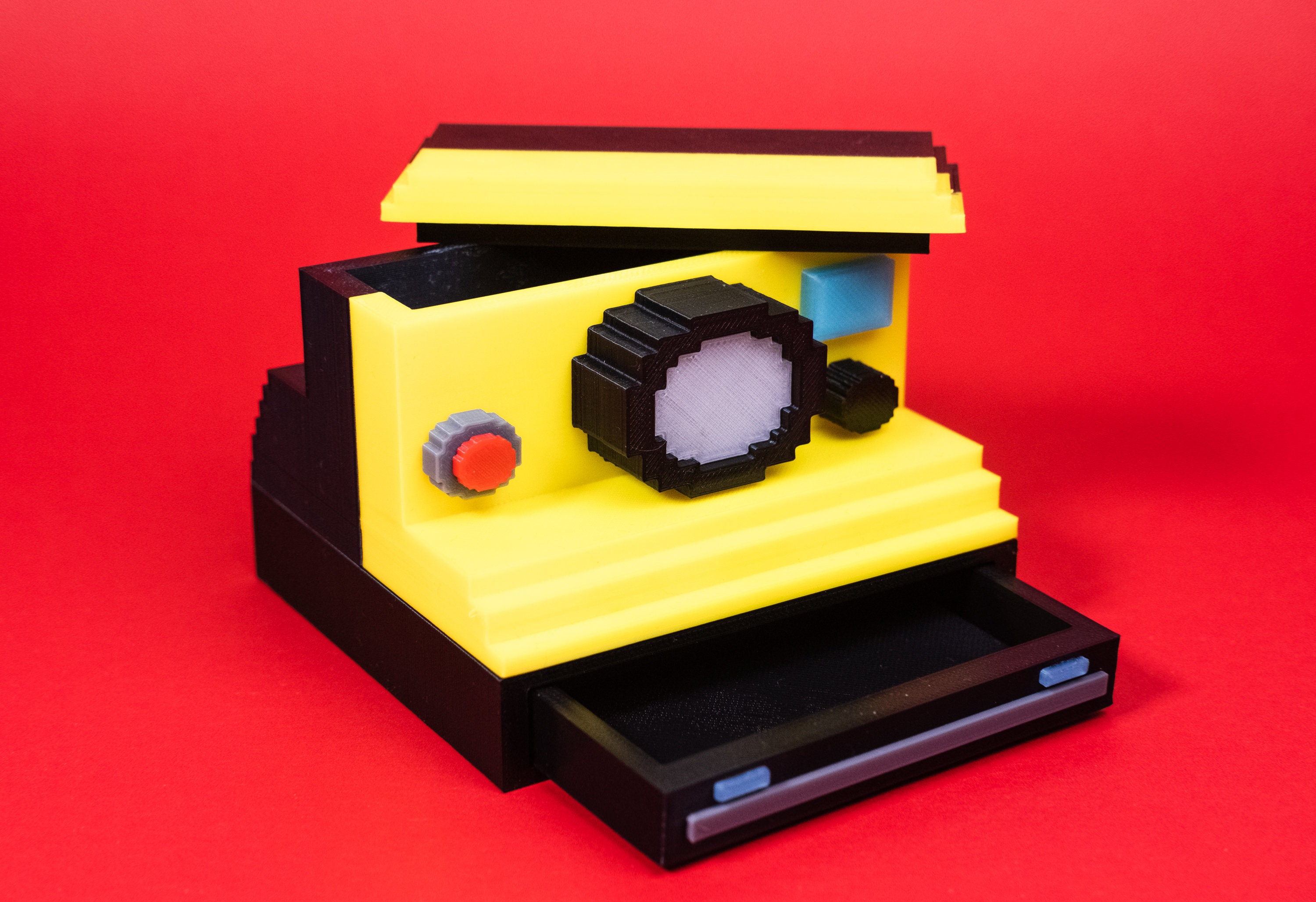 3d Printed Voxel Retro Polaroid Inspired Container and Desktop ...