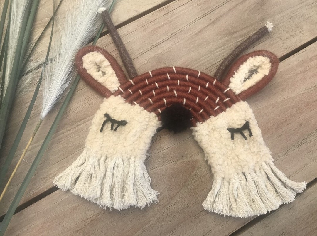 Macrame Reindeer Wall Hanging - Etsy