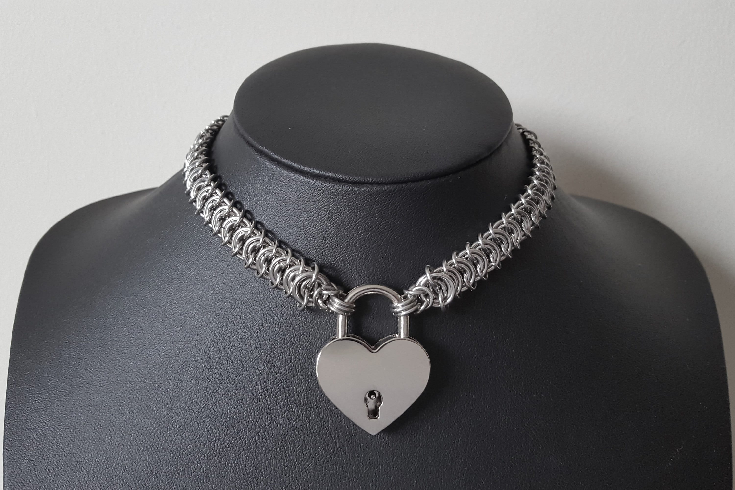 Vertebrae Chainmail Heart Lock Choker / Necklace Stainless - Etsy UK