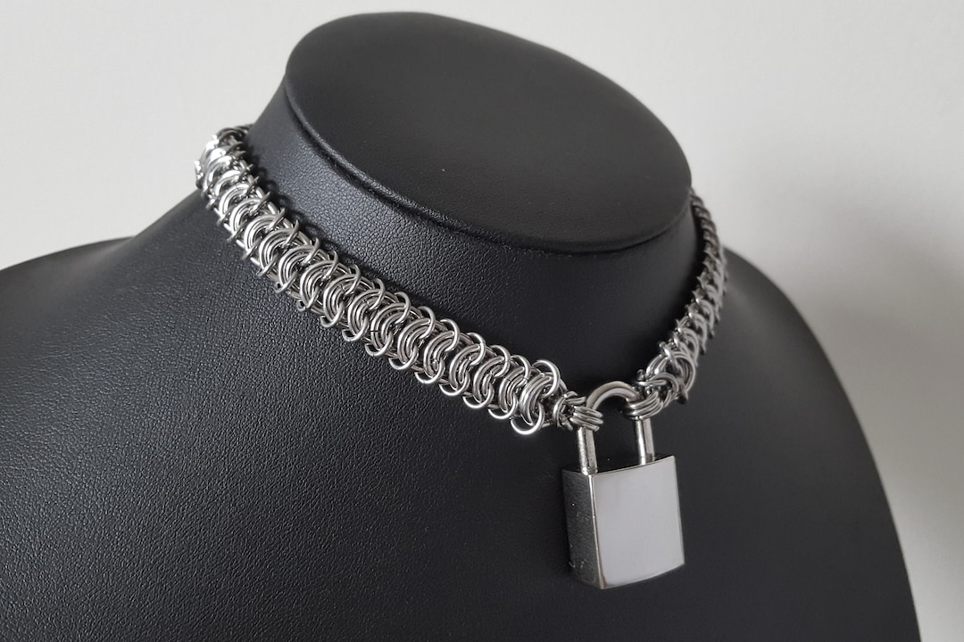 Vertebrae Chainmail Padlock Choker / Necklace Stainless Steel Discrete ...