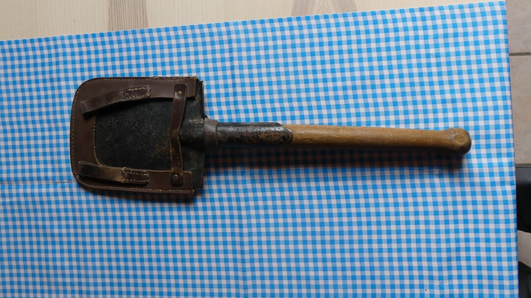 Tools, WW2 Surplus Entrenching Tool With Sheath - Etsy