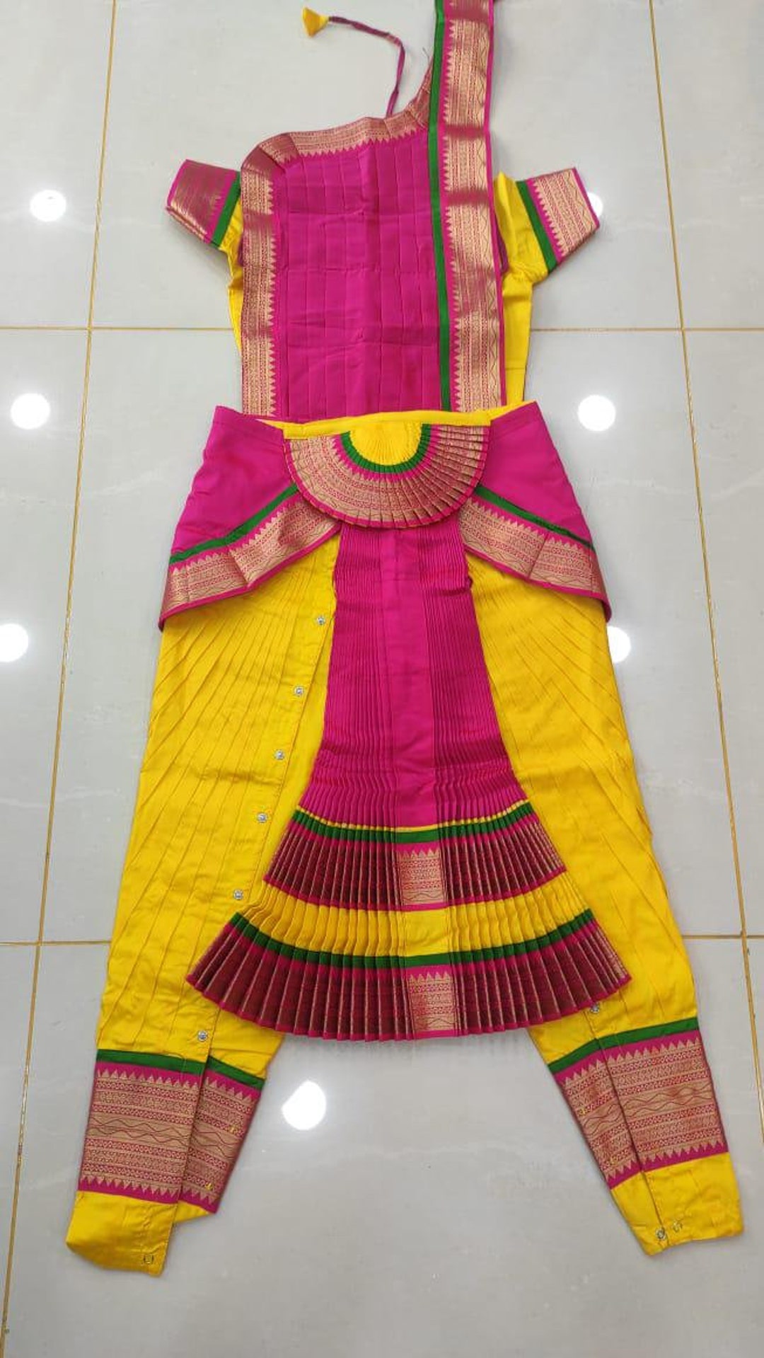 READYMADE SUNPLEAT BHARATHNATYAM Outfit Size 36 - Etsy