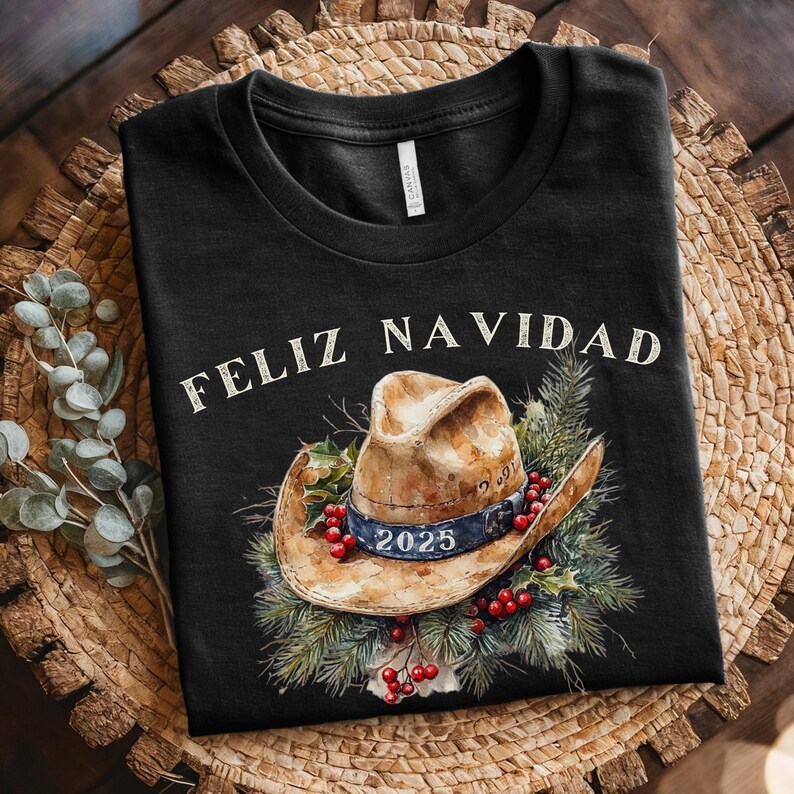Feliz Navidad Familia Shirt | Cowboy Christmas Tee, Personalized Last ...