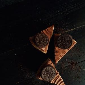 Layered Oreo Chocolate and Vanilla Cheesecake | Printable Recipe ...