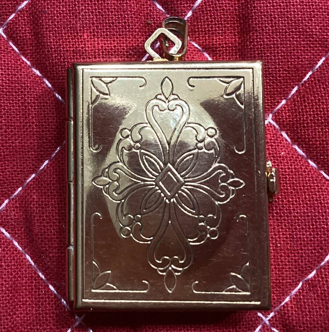 Vintage Avon Multi-photo Locket - Etsy