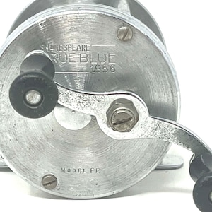 Vintage Shakespeare True Blue Fishing Reel - 1956 Model FE - Etsy