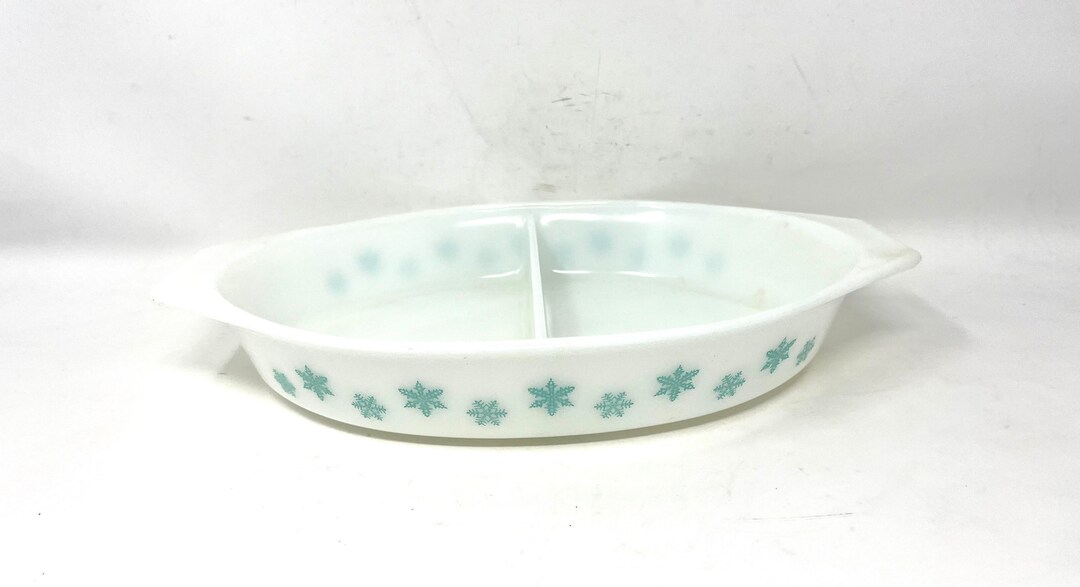 Pyrex Divided Split Casserole Dish Snow Flake Pattern Vintage / Antique ...