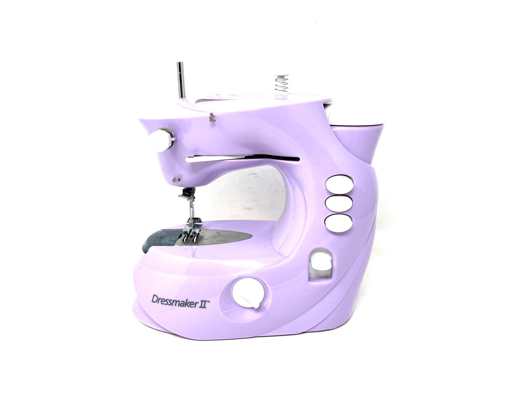Dressmaker II Compact Sewing Machine and Accessories / Compact - Etsy