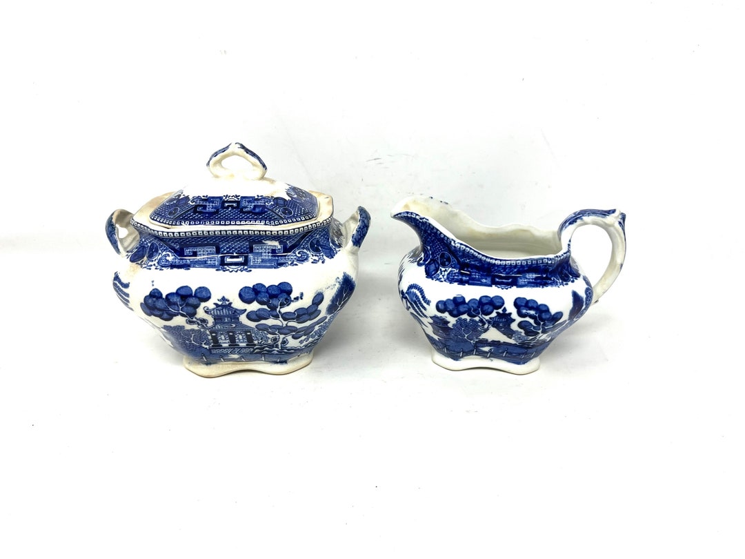 Vintage Buffalo Pottery Blue Willow Pattern Sugar Bowl With Lid ...