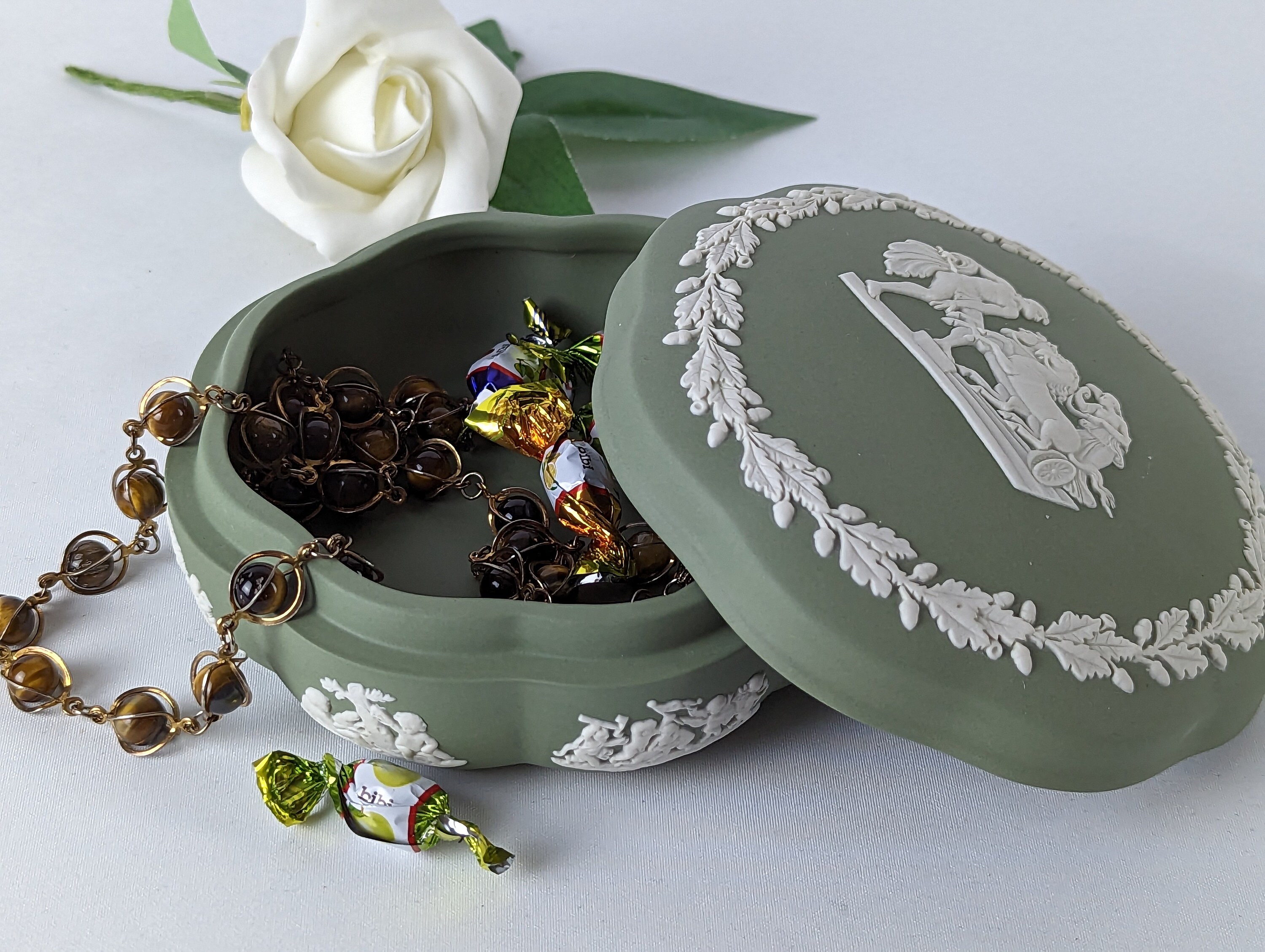 WEDGWOOD Jasperware Sage Green Sweets / Trinket Box '74 - Etsy UK