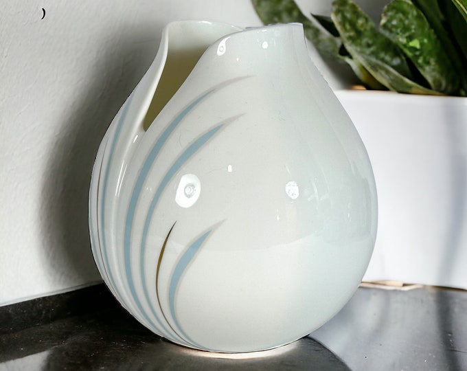 Tulip Vase by Royal Doulton, Impressions Series Designed by Gerald Gulotta,, Circa: 1982 - 1988 ...