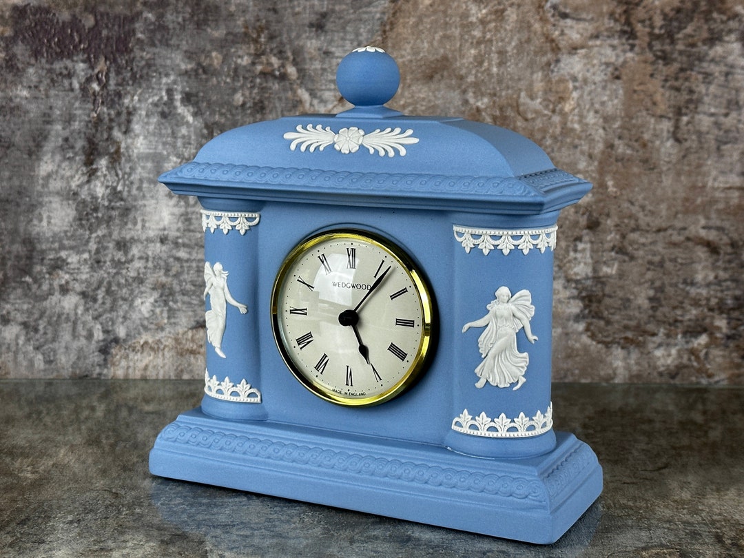 WEDGWOOD JASPERWARE Pale Blue Mantle Desk Clock - Etsy
