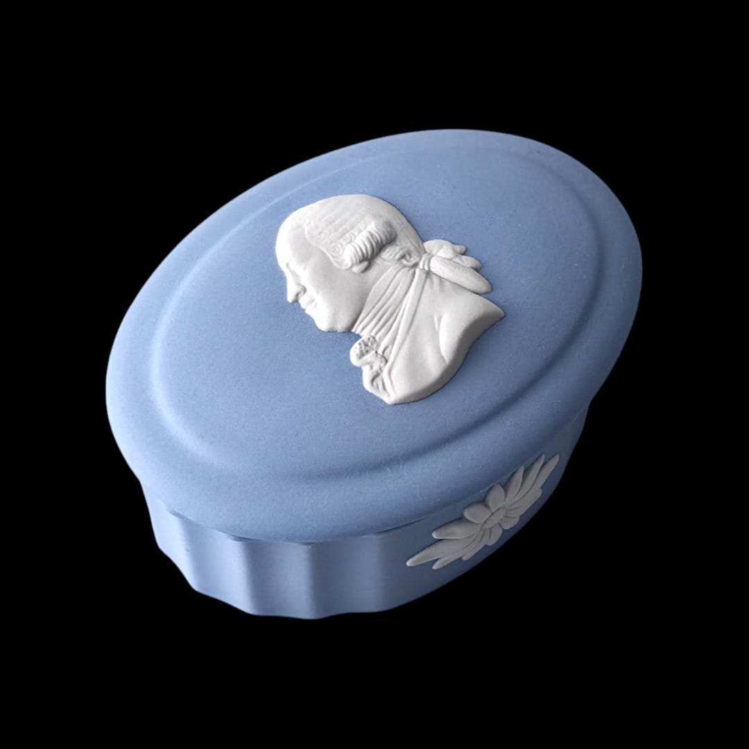 WEDGWOOD Jasperware Handcrafted Pale Blue Trinket Box Feat. Josiah ...