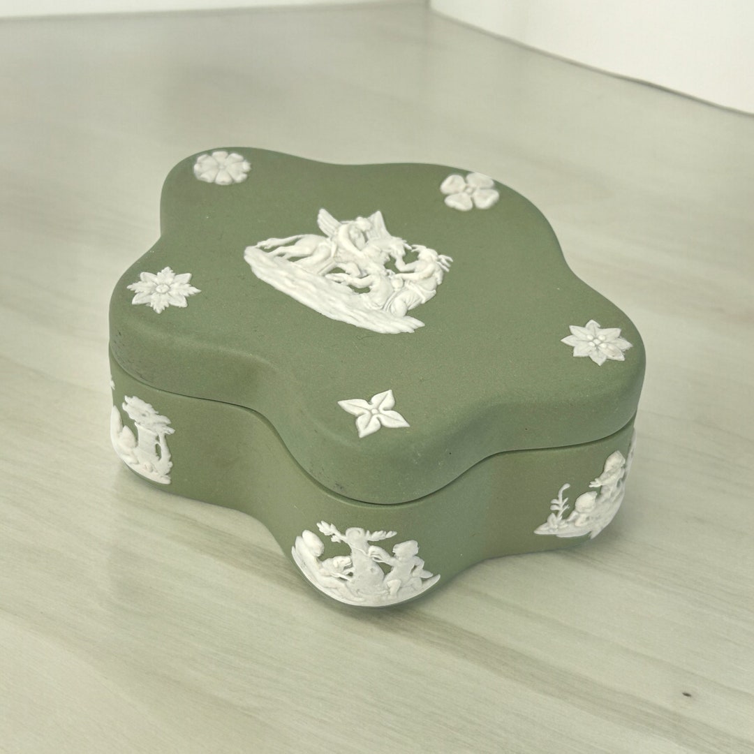 WEDGWOOD Jasperware Sage / Pale Green Box '57 - Etsy