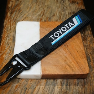 Vintage Heritage Stripes Toyota Keychain Lanyard, Metal Clip Key Ring ...