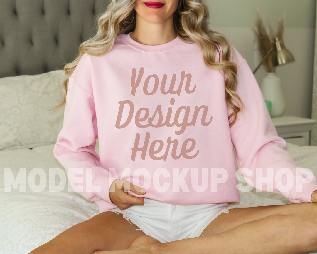 Gildan 18000 Pink Mockup Mockup Model Light Pink Sweatshirt Mockup ...