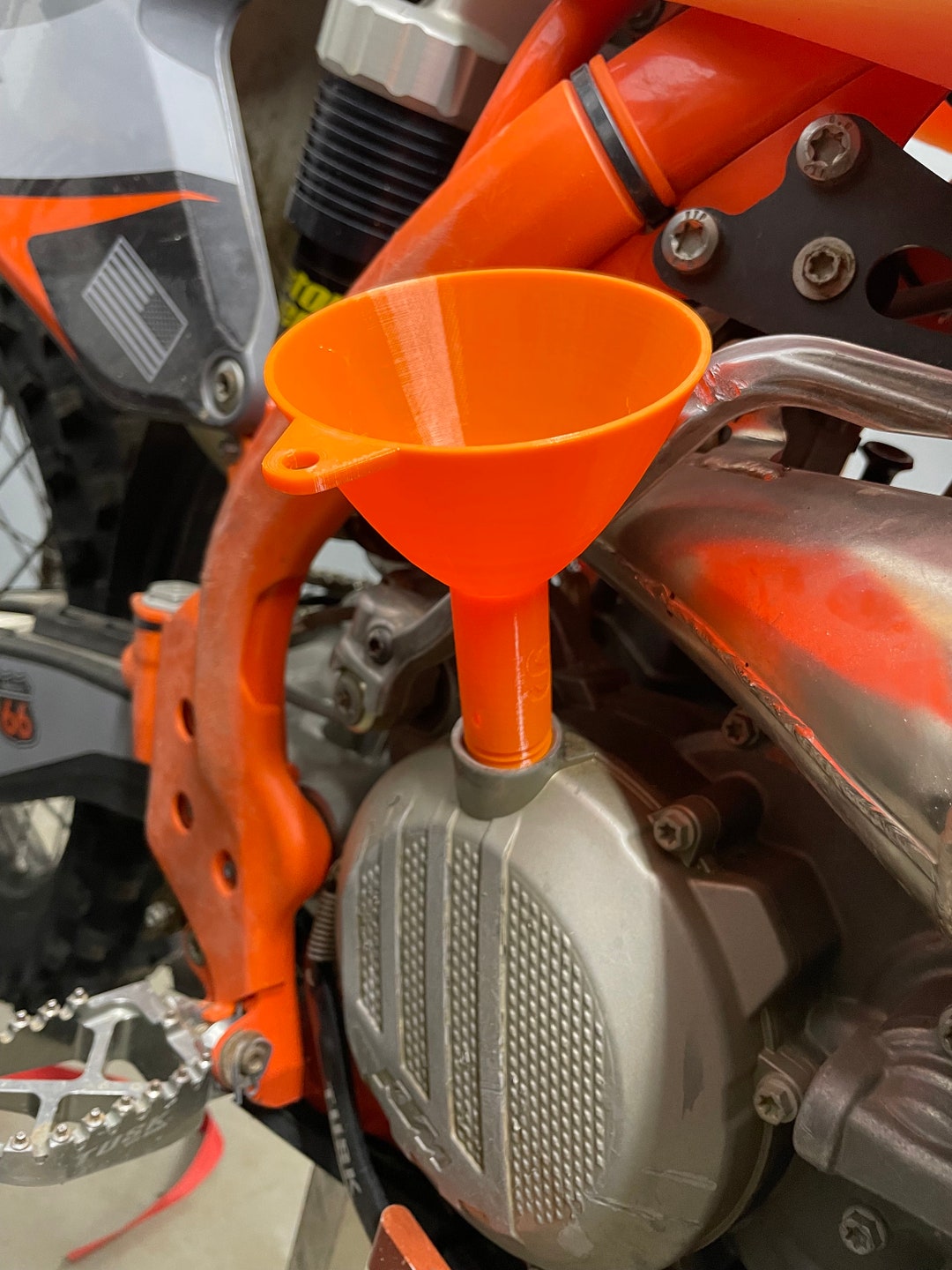 Oil Funnel for KTM HSQ GASGAS Hinson - Etsy