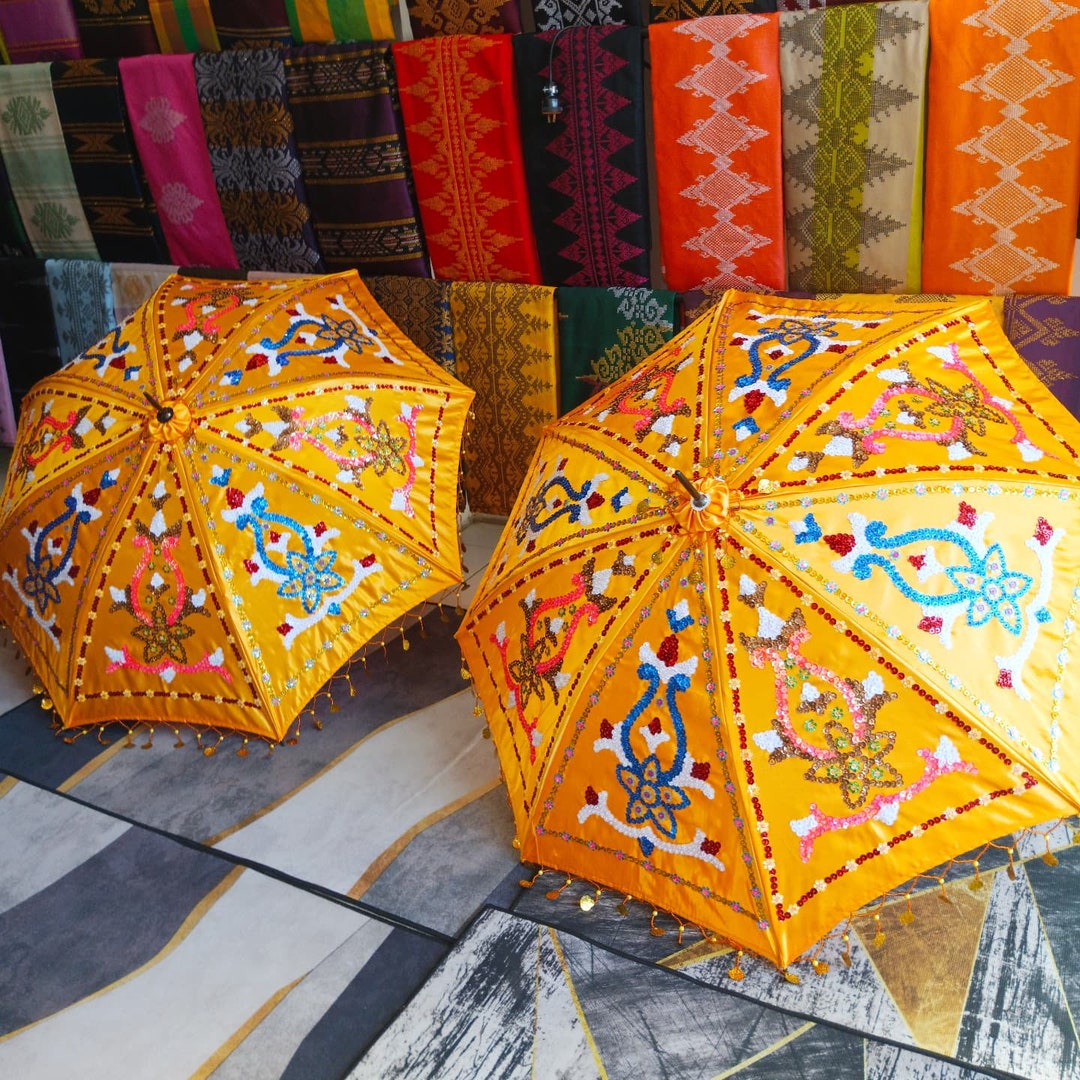 SINILATAN Wedding Umbrella Hand Embroidered Maguindanao Muslim Payong ...