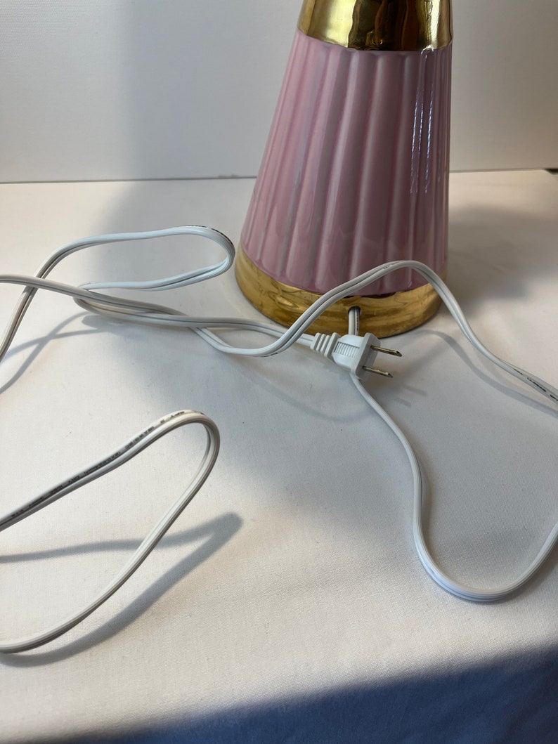 Vintage Pink and Gold Lamp - Etsy