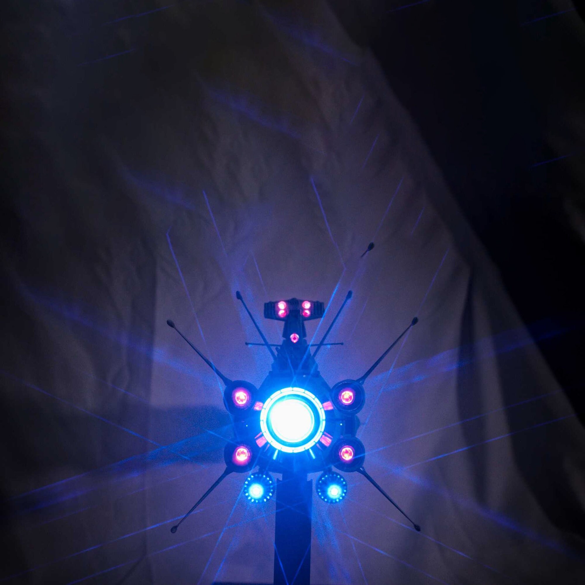 U.N.C.F Andromeda 2202 1:1000 45cm Modified Miniature With Light Stand ...