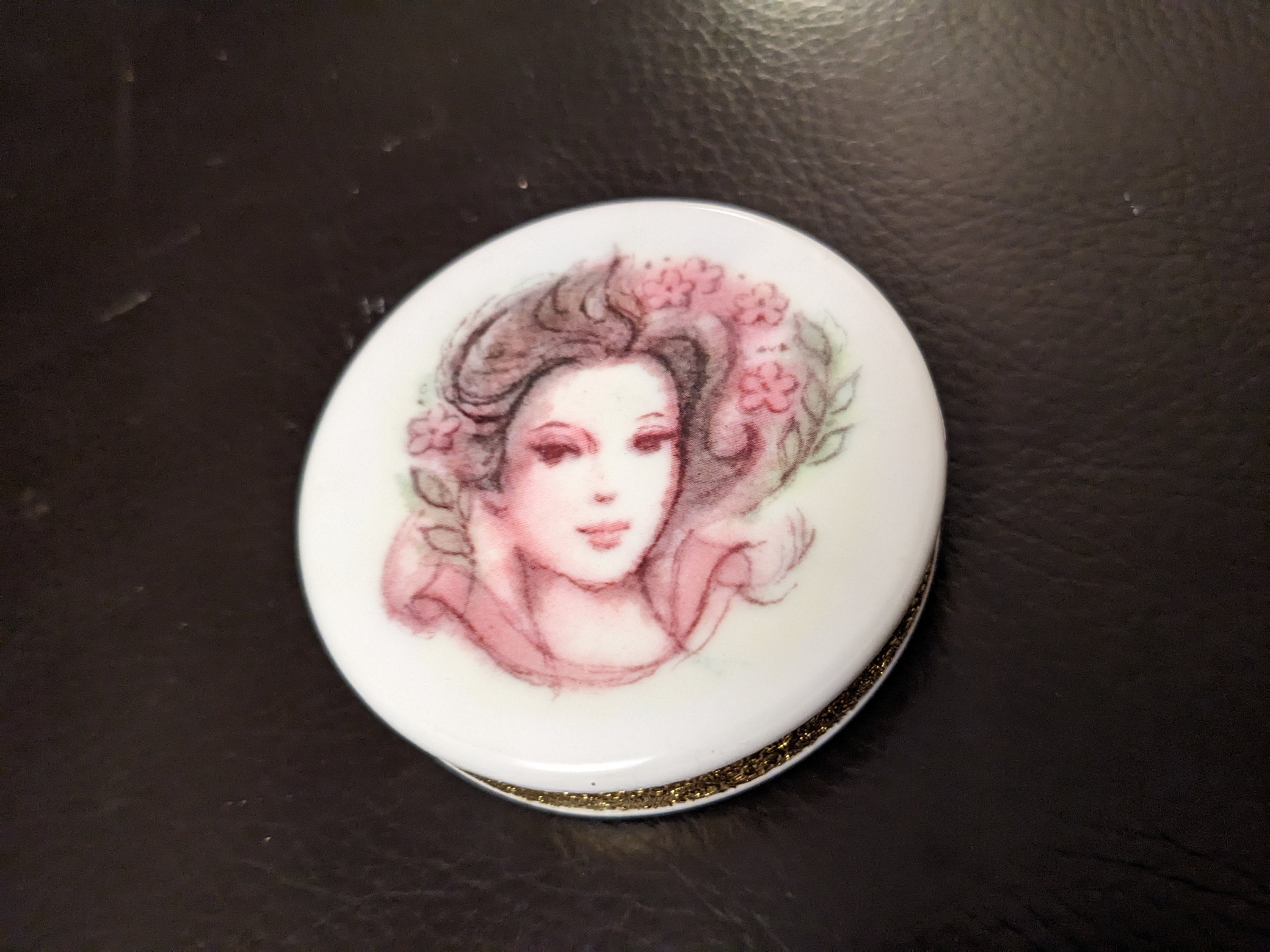 Vintage Avon Cameo Refillable Powder Compact - Etsy