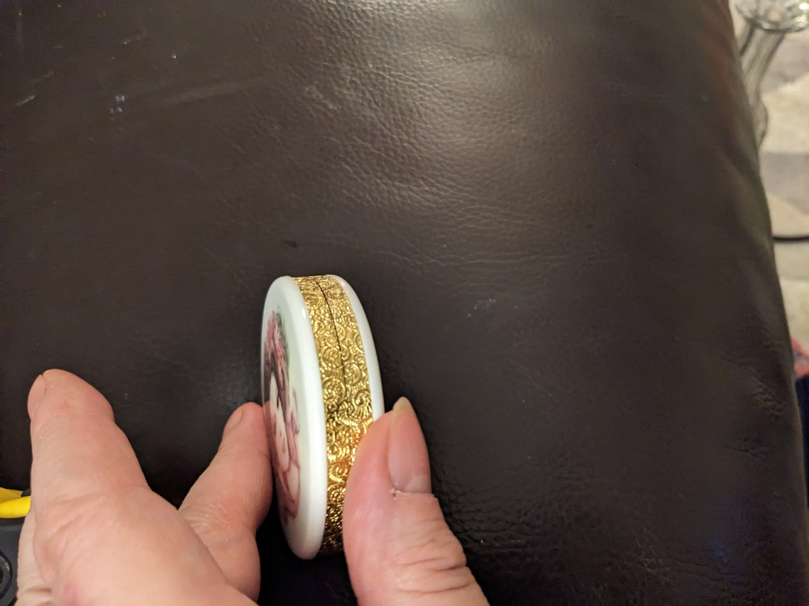 Vintage Avon Cameo Refillable Powder Compact - Etsy
