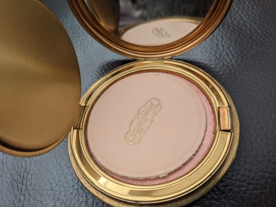 Vintage 1950's Vanity Fair Powder Compact Beauty Glam… - Gem