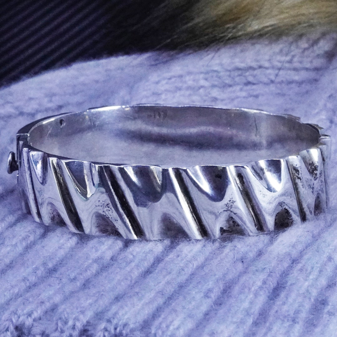 7.5”, Vintage Mexico Sterling Silver 925 Wide Hinged Bangle, Ribbed ...