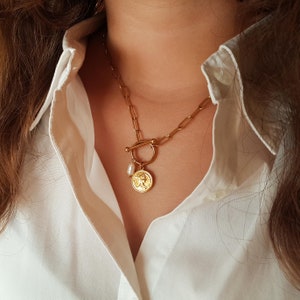 Queen Elizabeth , 18K Gold FILLED Toggle Link Necklace, Paperclip ...