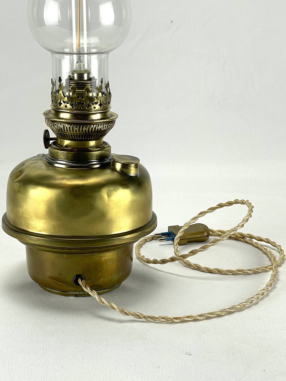 Antique Oil Lamp Adapted to Electricity - Etsy