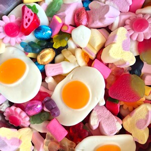 PERSONALISED Easter Egg Sweet Box - Easter Sweets Gift - Easter Treats ...