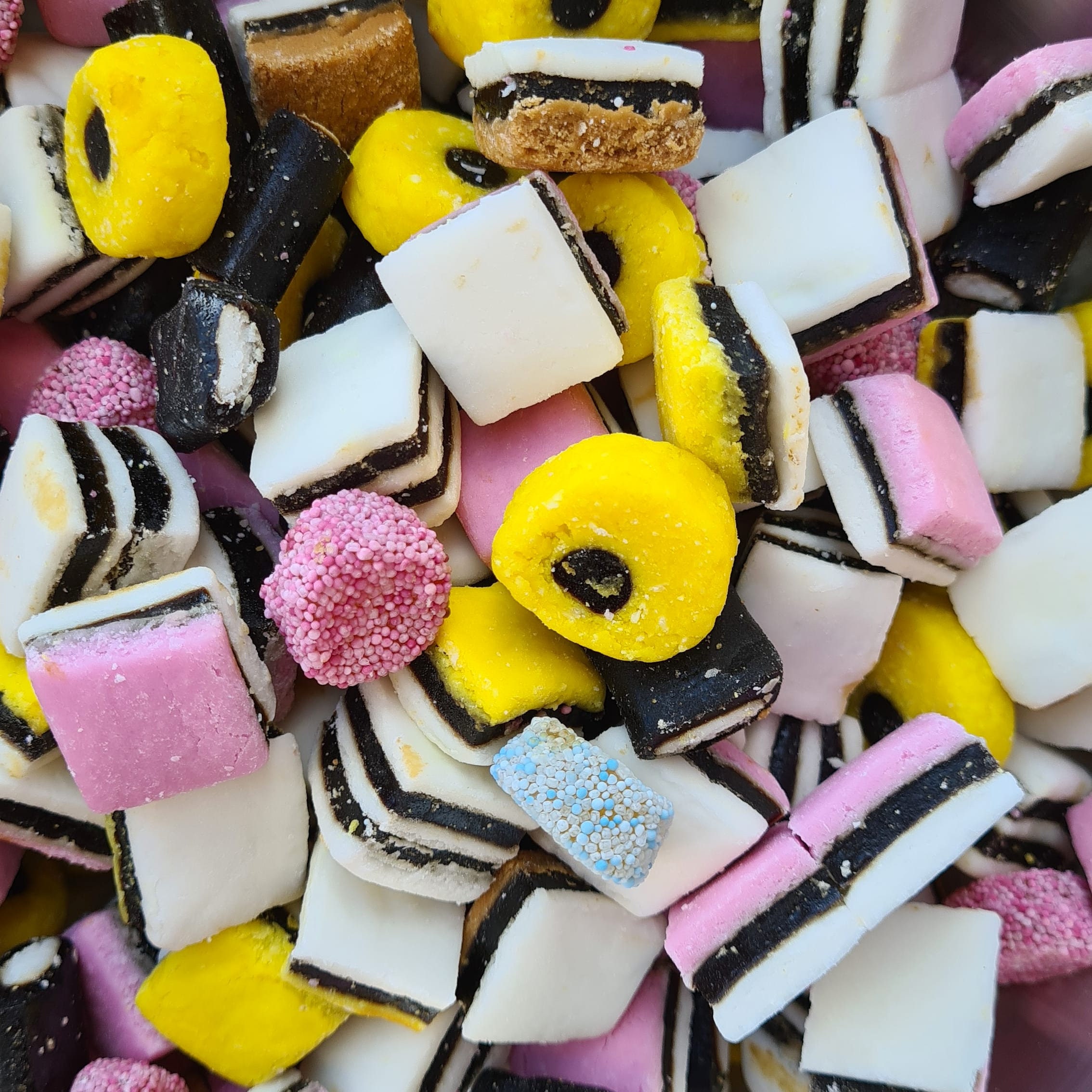 Old Fashioned Licorice Candies