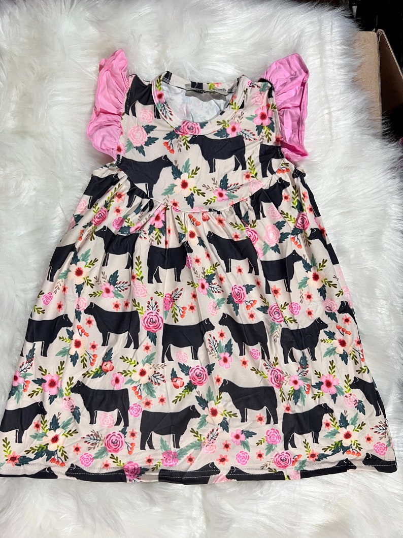 Steer Cows Floral Pink Flowers With Pink Sleeve Pearl Milk Silk Girl ...