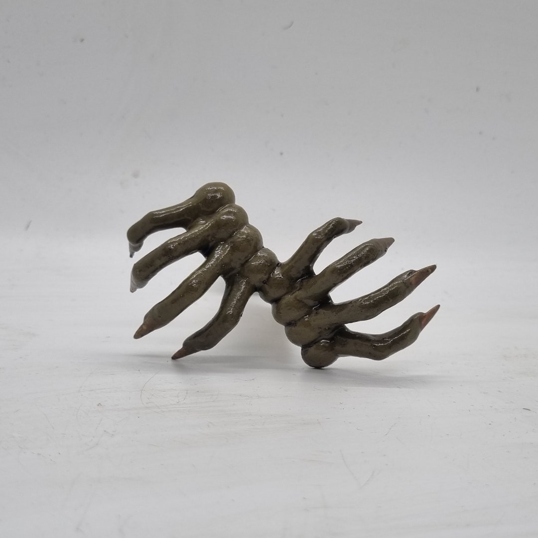 Green Creepy Hand Bookmark. Scary Demon Claws, Horror Monster Accessory ...