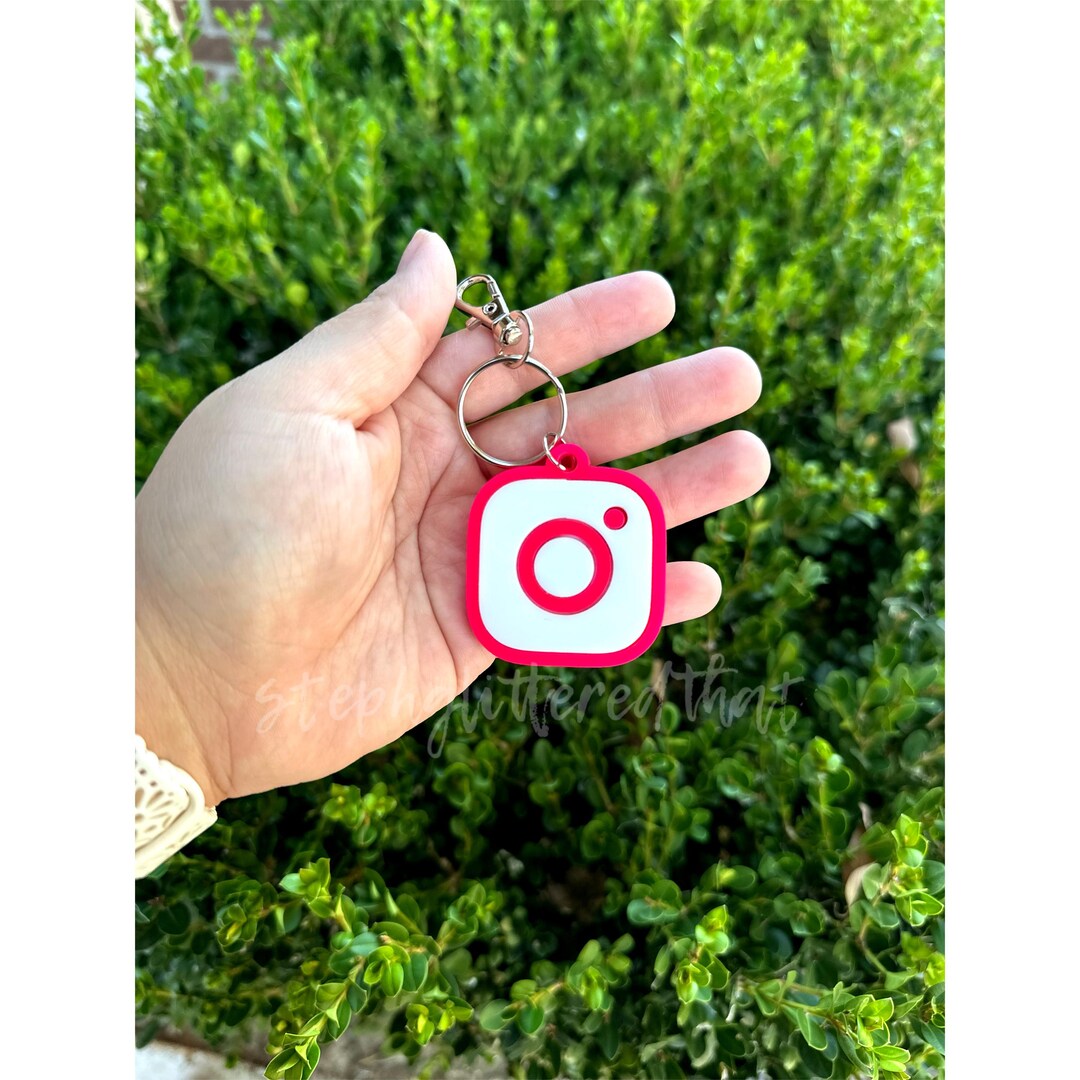 NFC Tag for Social Media - Personalized Social Media Keychain ...